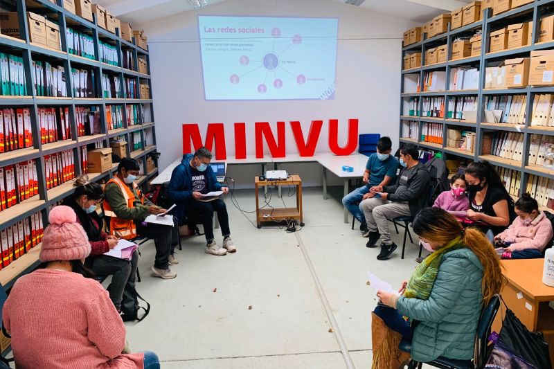 Minvu junto a WOM logran conectar a más de 90 campamentos a lo largo de ...