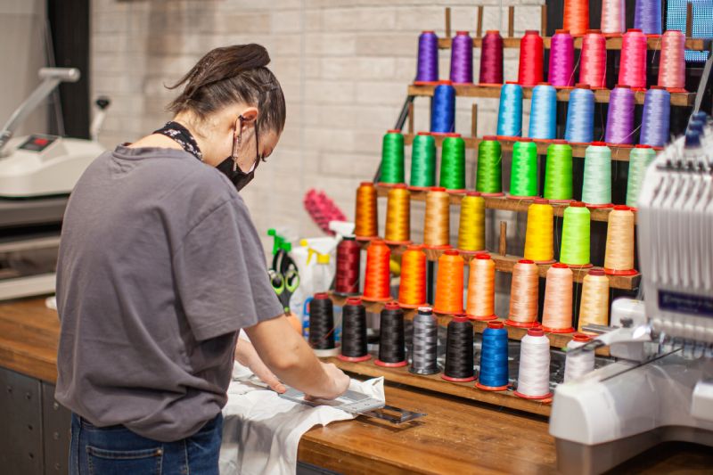 Campaña “Dale una segunda vida a tu ropa” de Falabella Retail busca ...