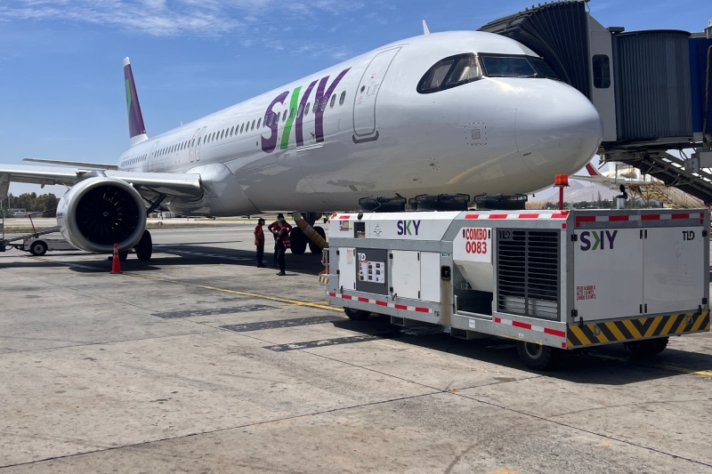 Cómo SKY Airline energiza aviones en tierra con equipos más eficientes ...